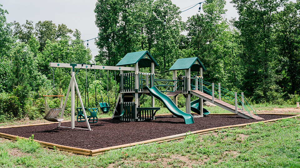 Maintaining Your Vinyl Swing Set or Playhouse